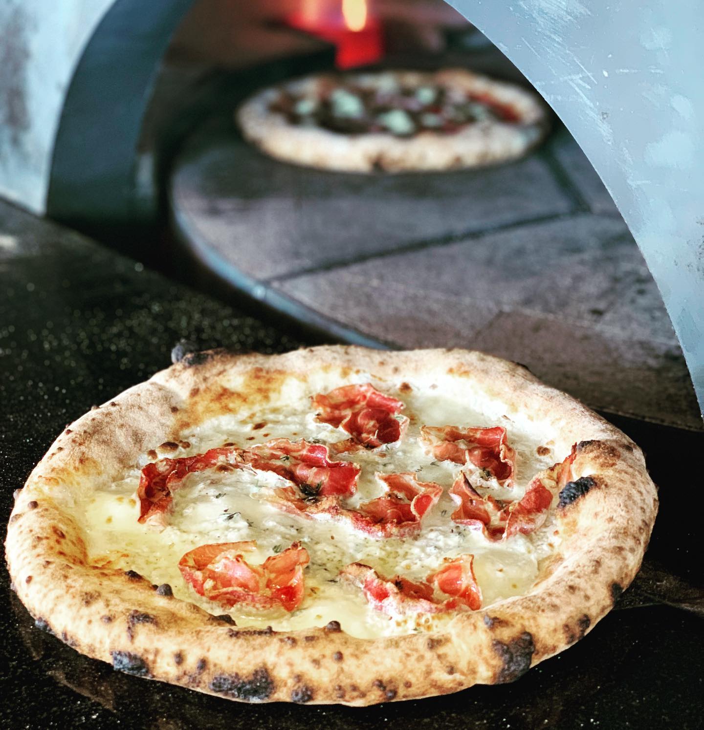 How to Quickly Tell the Difference Between Neapolitan and Neo ...